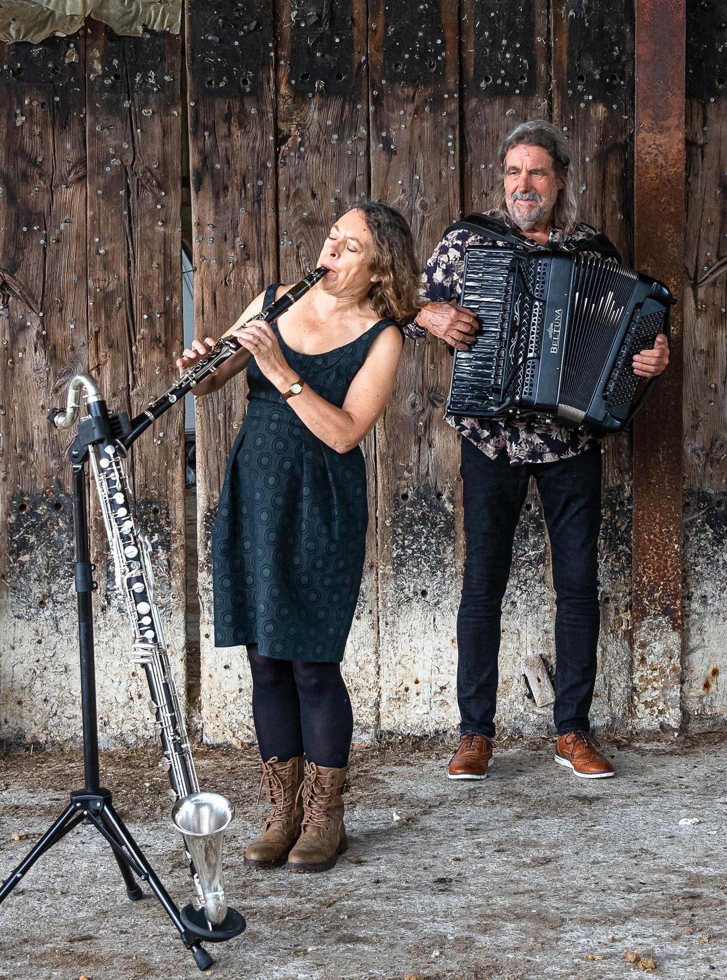 Paul Hutchinson, Karen Wimhurst and Hannah Cumming (Coracle) at Ropery ...