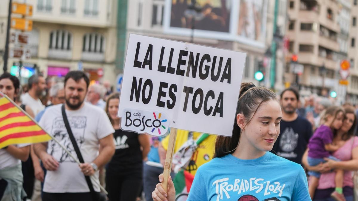 La «ONG del catalán» no descansa: pide «activar los radares ...