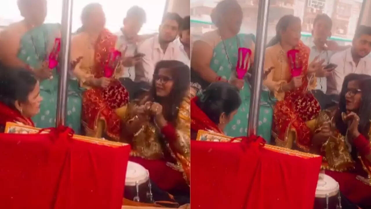 Women perform kirtan on Delhi Metro, security intervenes, sparking ...