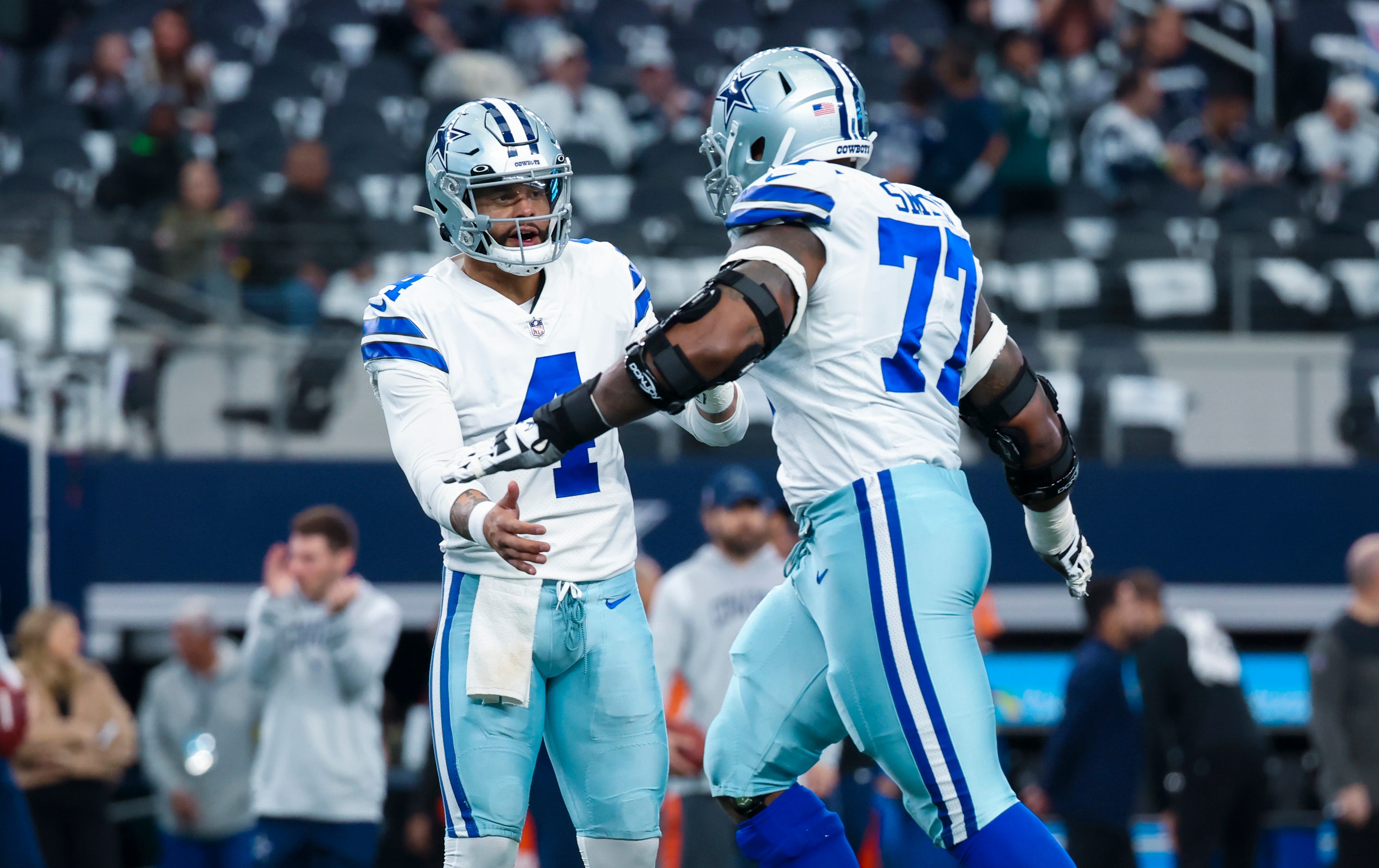 Cowboys Headlines: Tyron Smith shouts out Dak, Ware, Tyler Smith ...