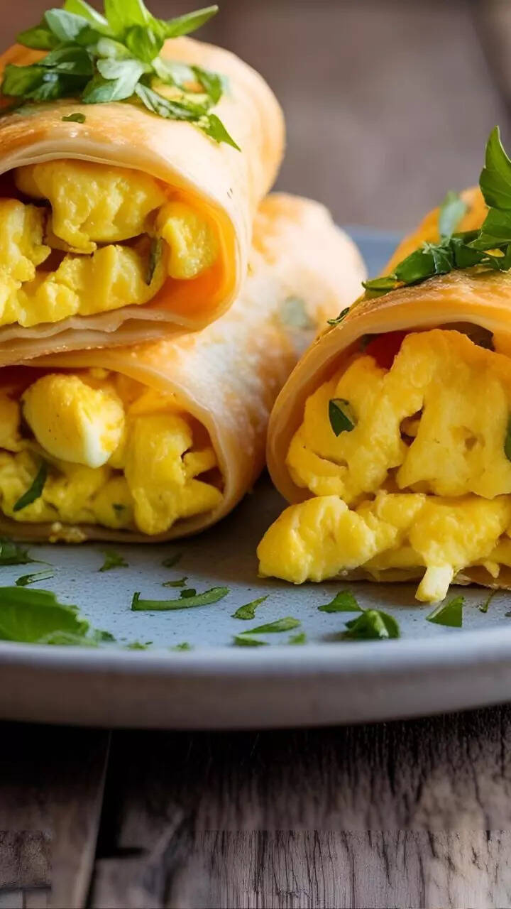 How to make street-style Egg Rolls using leftover roti at home