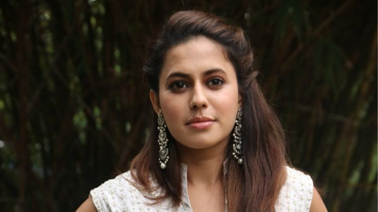 Gold smuggling case: Karnataka HC adjourns bail plea of Ranya Rao ...