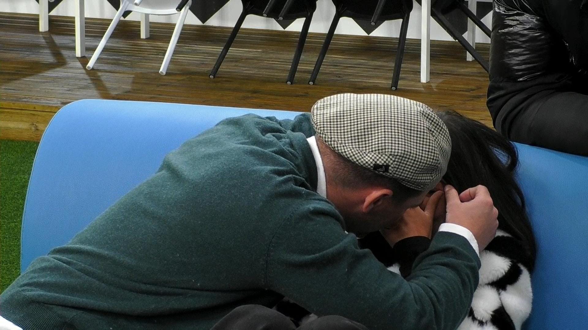 Beijo à esquimó: Micael Miquelino tenta a sua sorte com concorrente ...