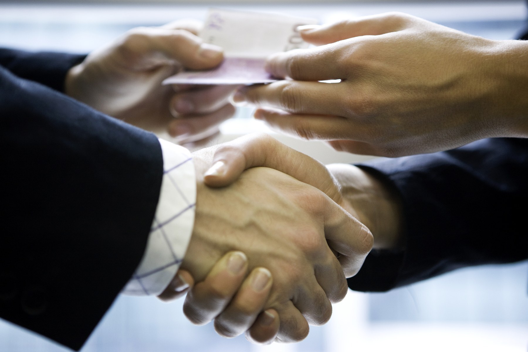 What is the purpose of the Bank of Canada’s key interest rate?