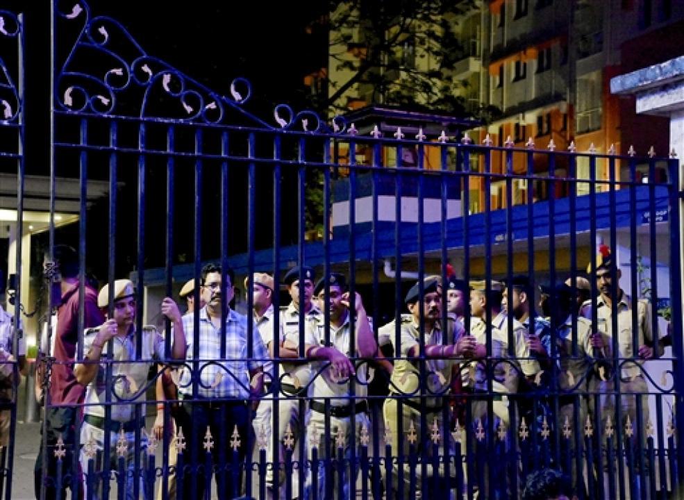 IN PHOTOS BJP and Murshidabad riot victims protest outside Bengal ...