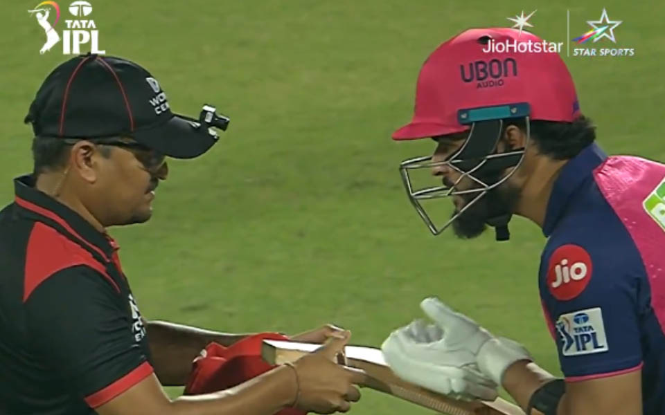 IPL 2025: Umpires tighten bat checks after increase in defaulters