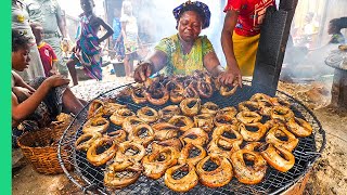 Eating in Africa’s Largest Floating Slum!