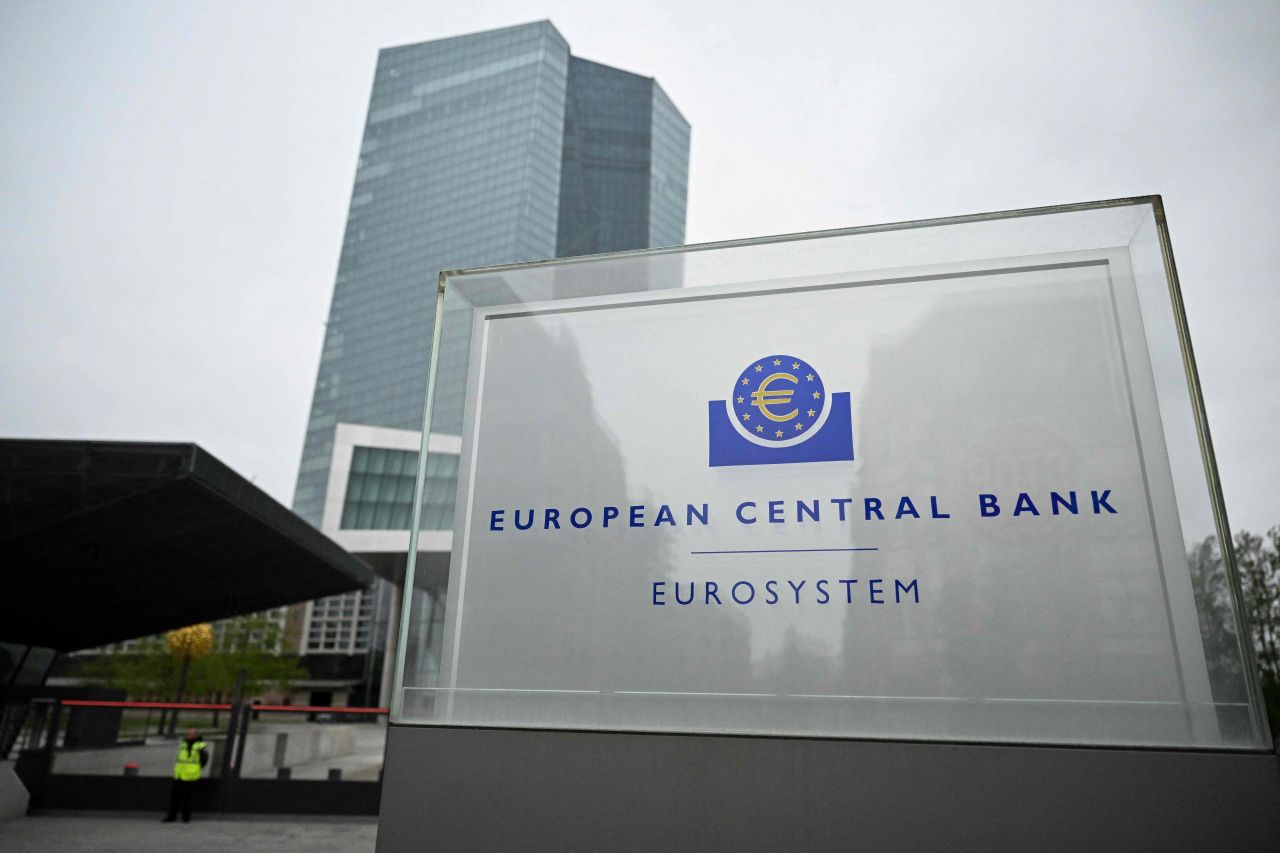 ECB, 트럼프 관세충에 6연속 금리인하…예금금리 2.5→2.25%