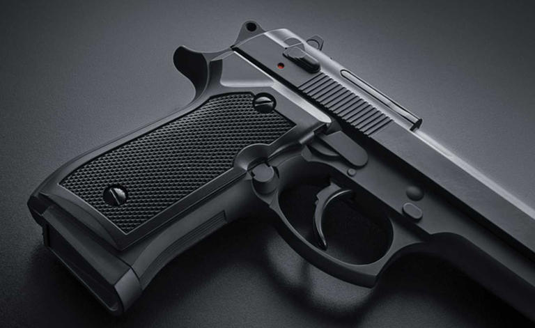 Two shot, one killed 5 minutes apart in Anderson area