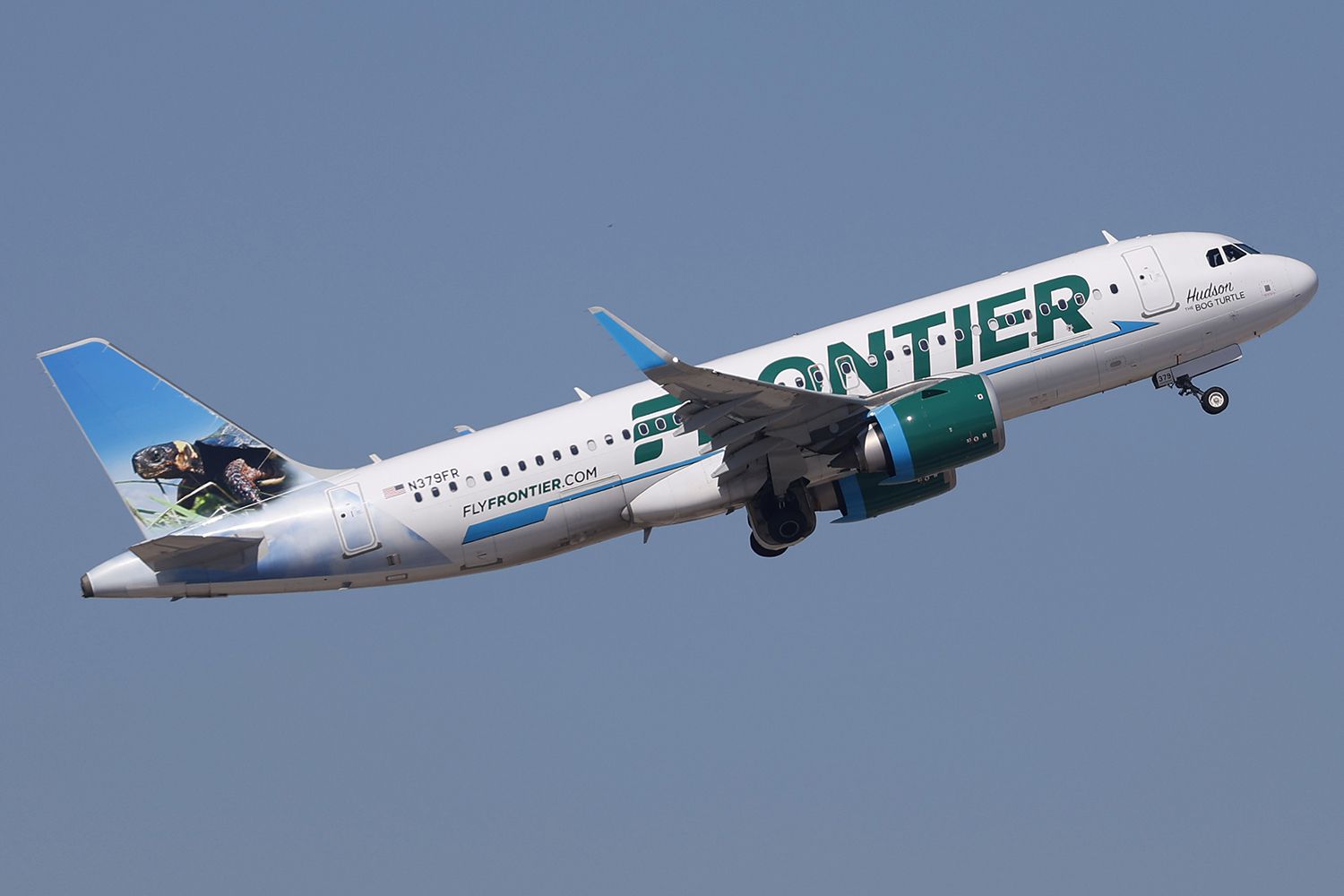 Frontier Passenger Says She ‘Thought It Was the End’ amid 'Aggressive ...