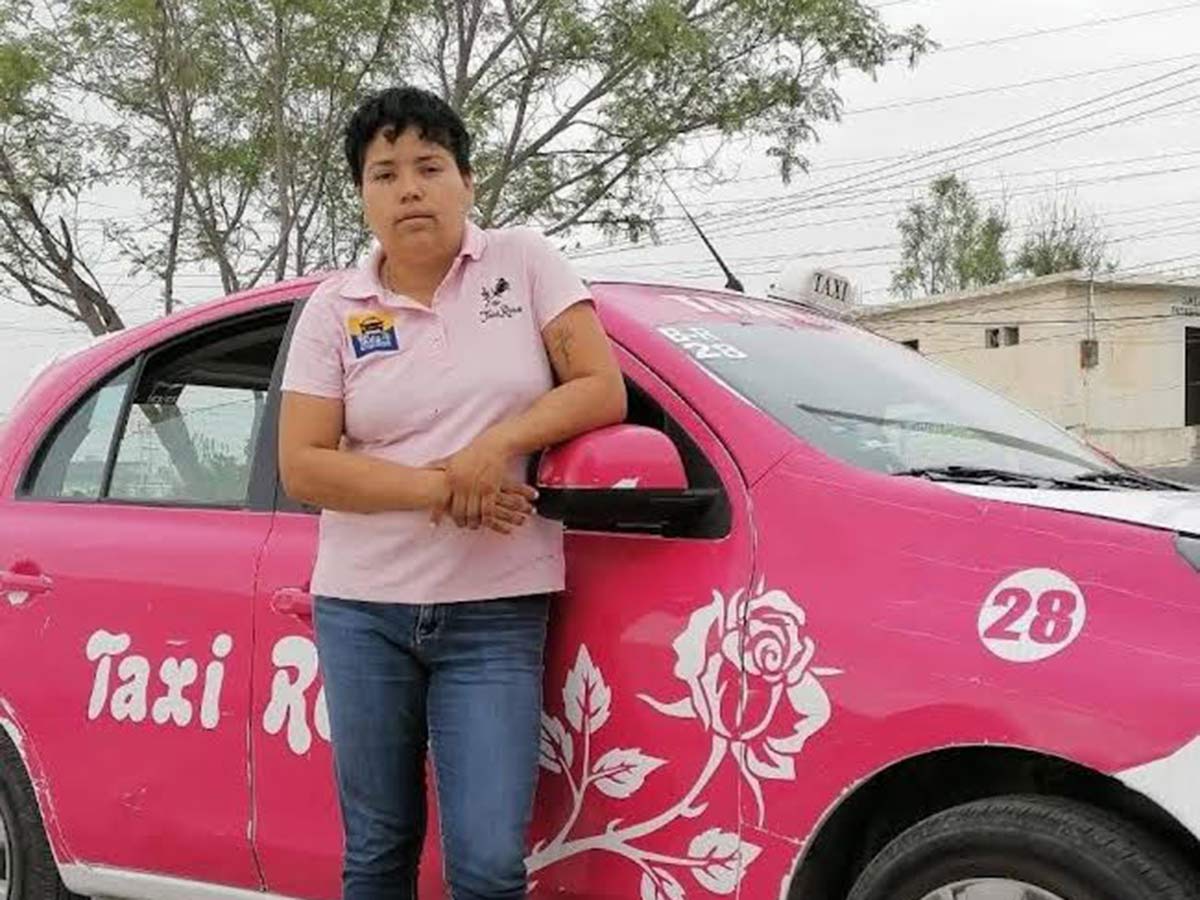 Buscan a Yanelly Torres, conductora de taxi rosa desaparecida en Reynosa