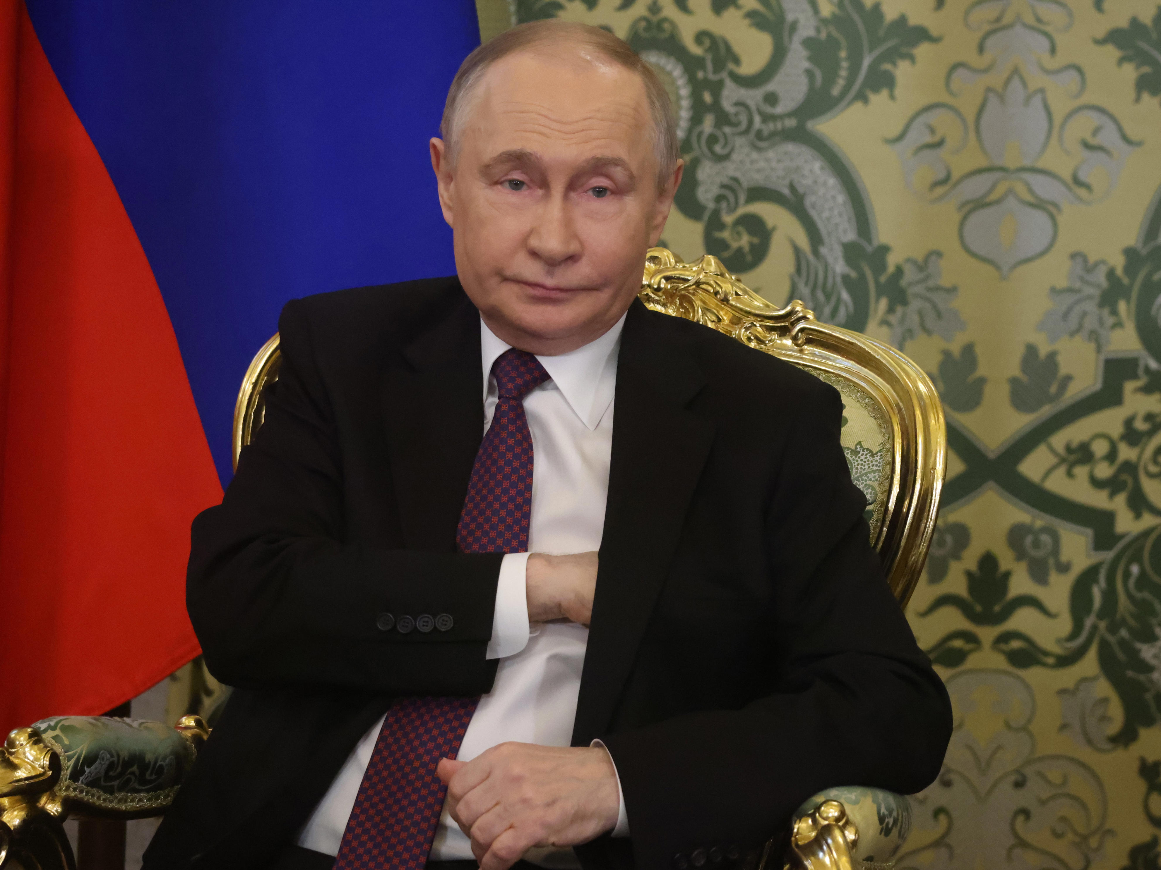 Russian oil prices are sliding. That's not enough to stop Putin's war ...