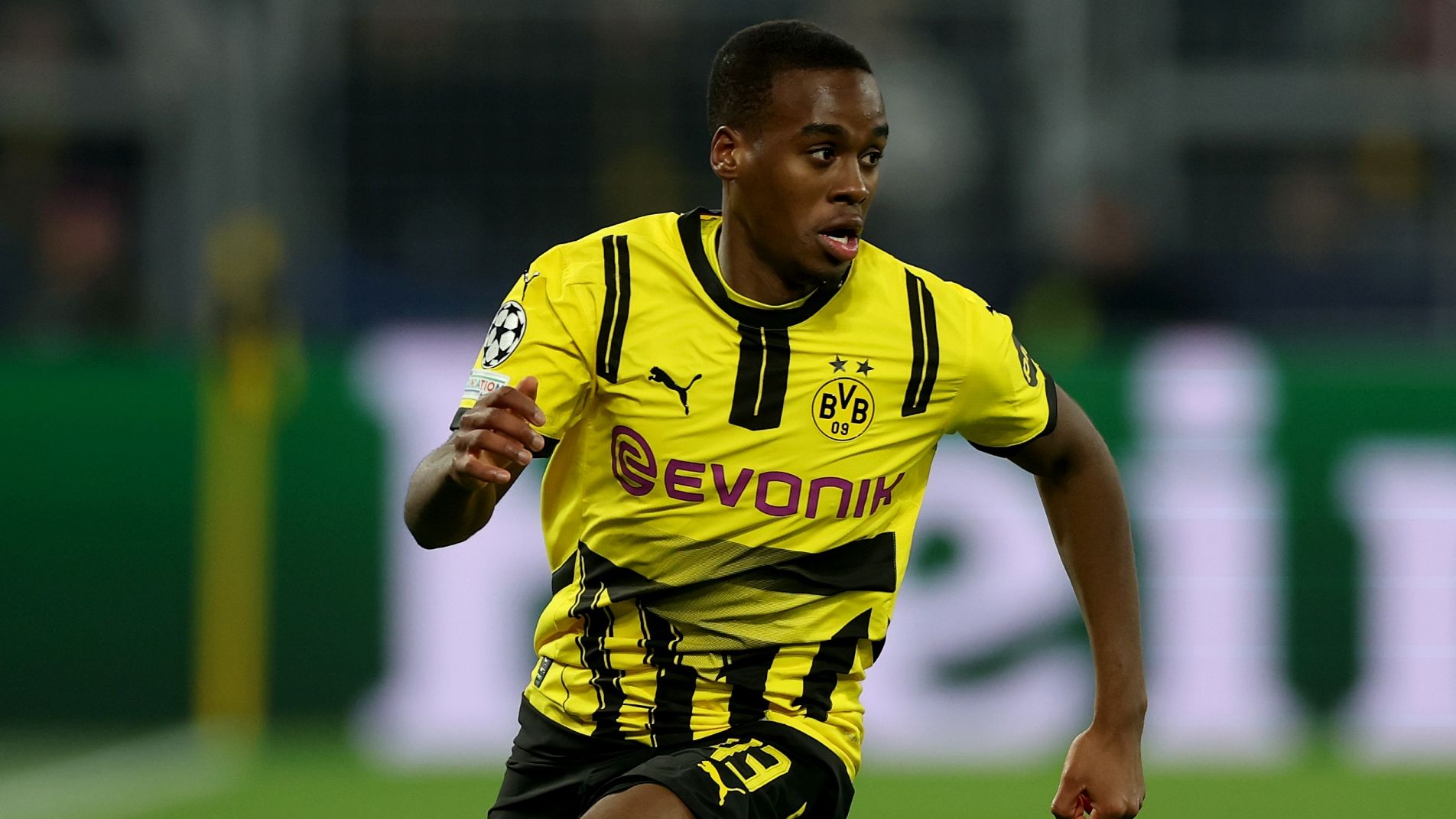 Jamie Gittens, Gehalt beim BVB: Wie viel verdient der Engländer bei Borussia Dortmund pro Saison?