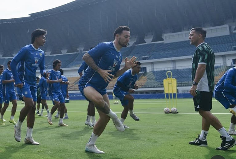 Marc Klok Sebut Laga Persib vs Bali United Bak Final, Tangga Menuju ...
