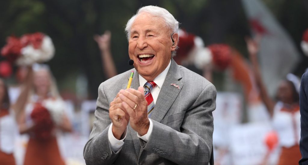 ESPN announces Lee Corso tribute