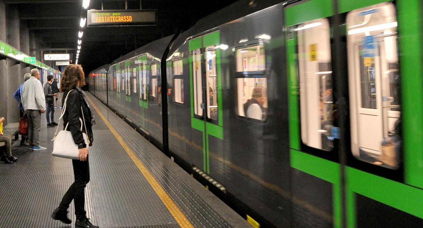 Maltempo a Milano, chiusa la linea M2 della metropolitana tra Assago ...