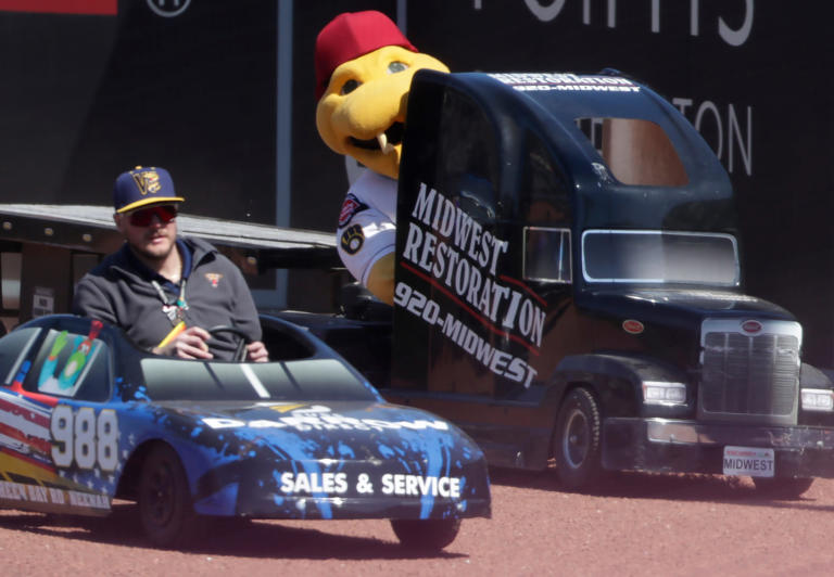 Diamond Baseball Holdings agrees to purchase Timber Rattlers, Fox ...