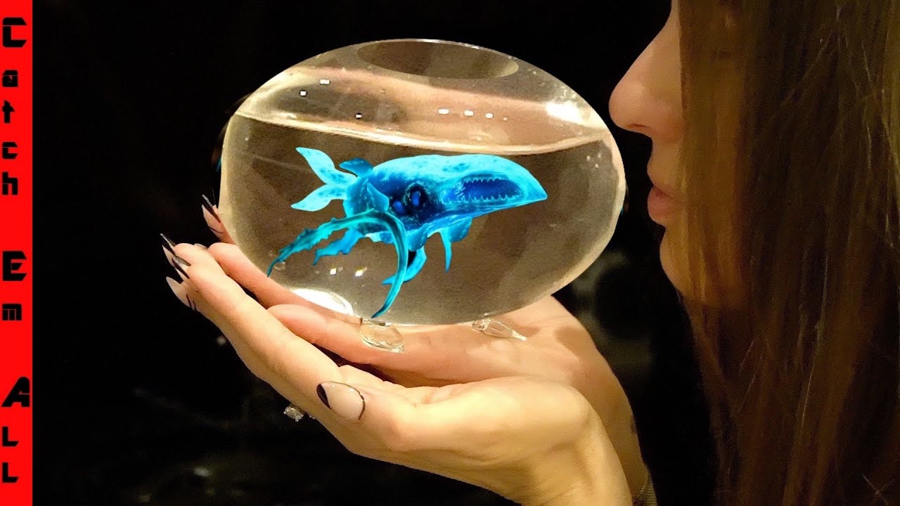 I found a glowing pet that only comes out at night