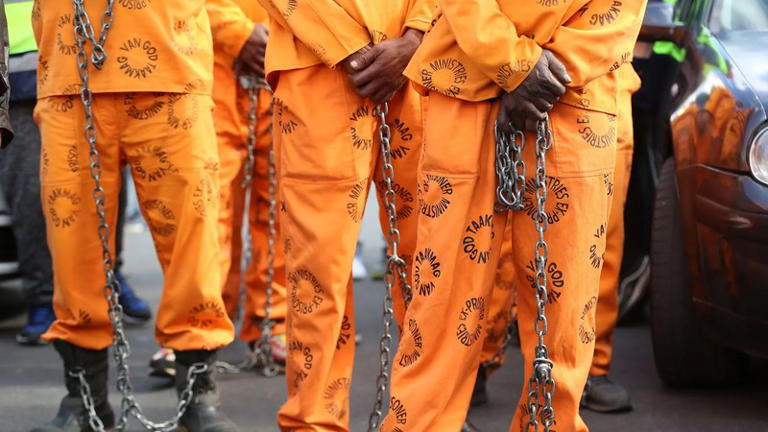 Prison raids yield over 37 000 confiscated cellphones and contraband