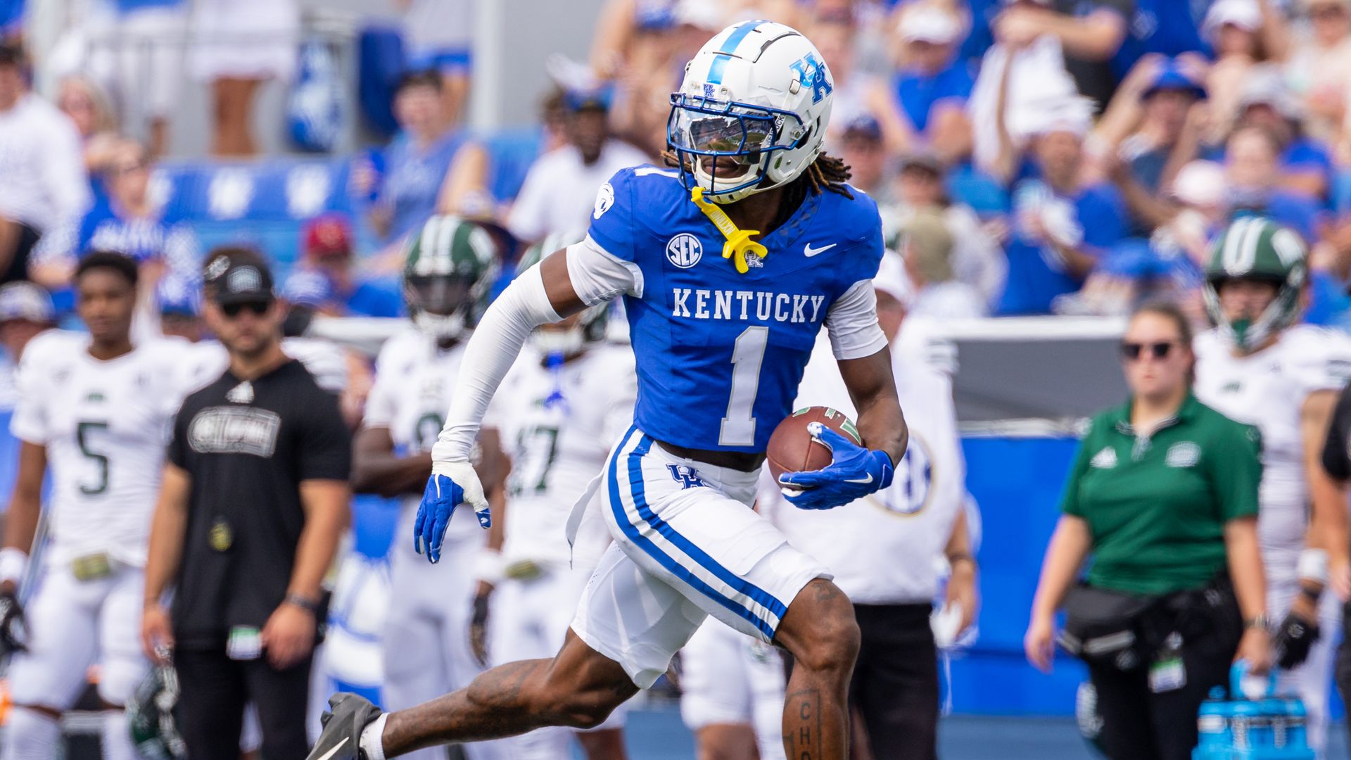 Kentucky CB Maxwell Hairston is a competitive and athletic corner who ...