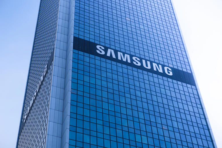 Samsung má i vlastní verzi systému Android Auto. Takto bude vypadat