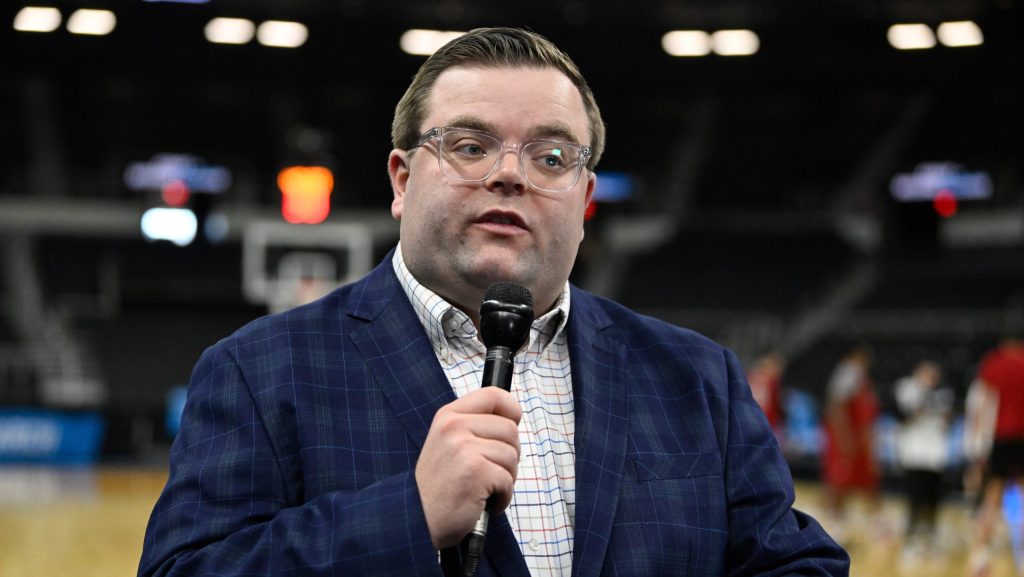 Announcer condemns Guardians fans in epic rant