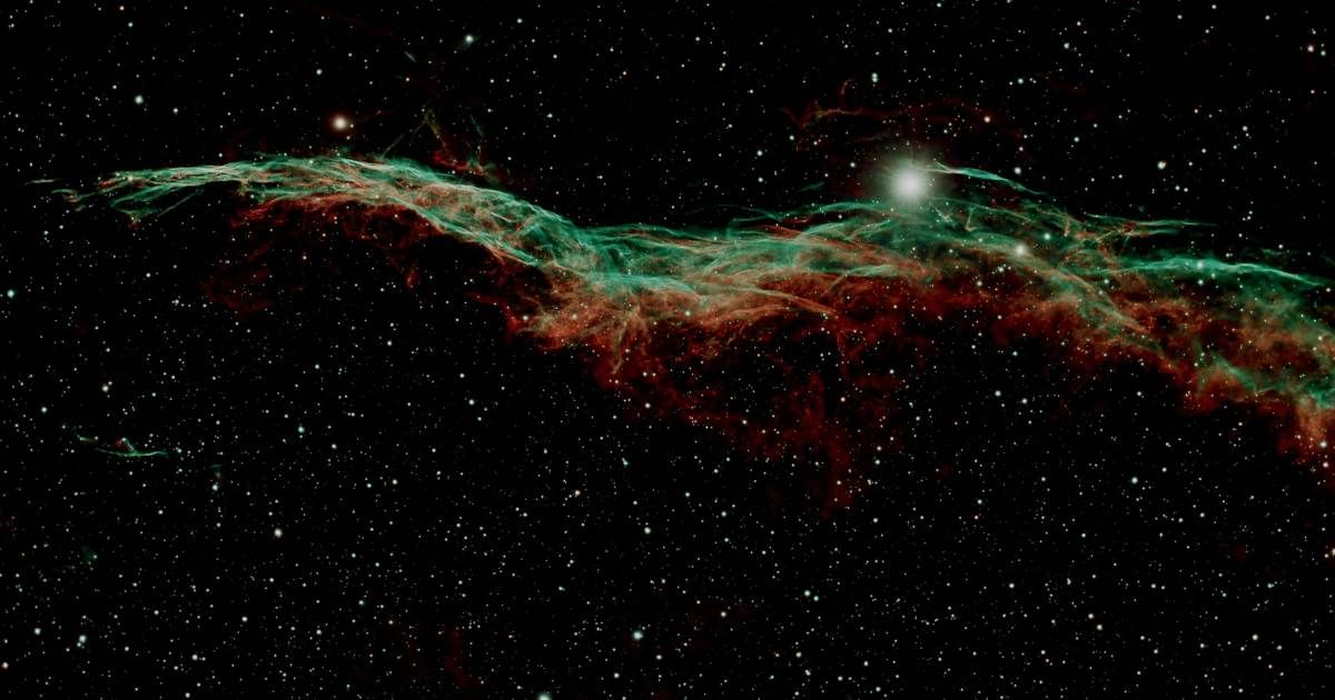 Scientists ‘Fascinated’ Seeing a Star Swallow a Planet for the First Time Ever — Then It Flashed ...