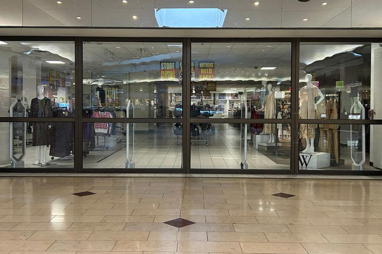 Full list of 2,500 stores closing in 2025 from Macy's and Walgreens to ...