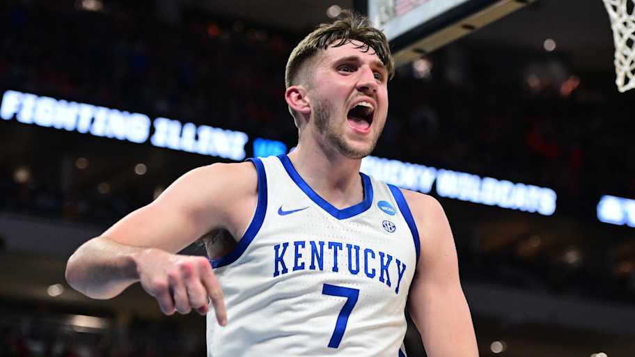 Andrew Carr is training with a former Louisville guard to prepare for ...