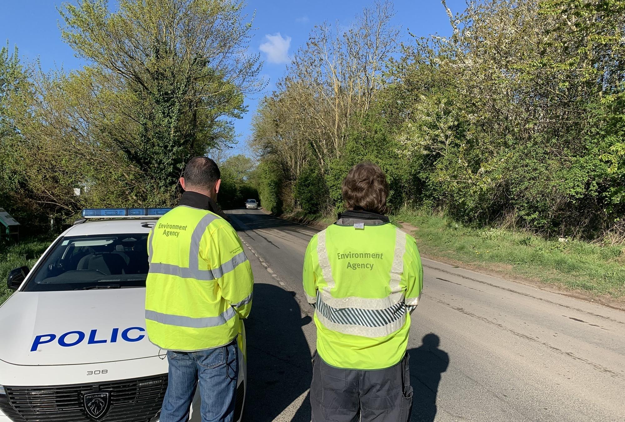 Police and Environment Agency take action at ‘stinking’ waste site
