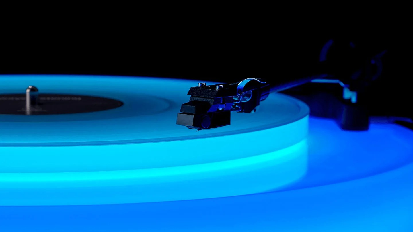 A Japanese Hi-Fi Great’s New Audiophile Turntable Looks Like the Future