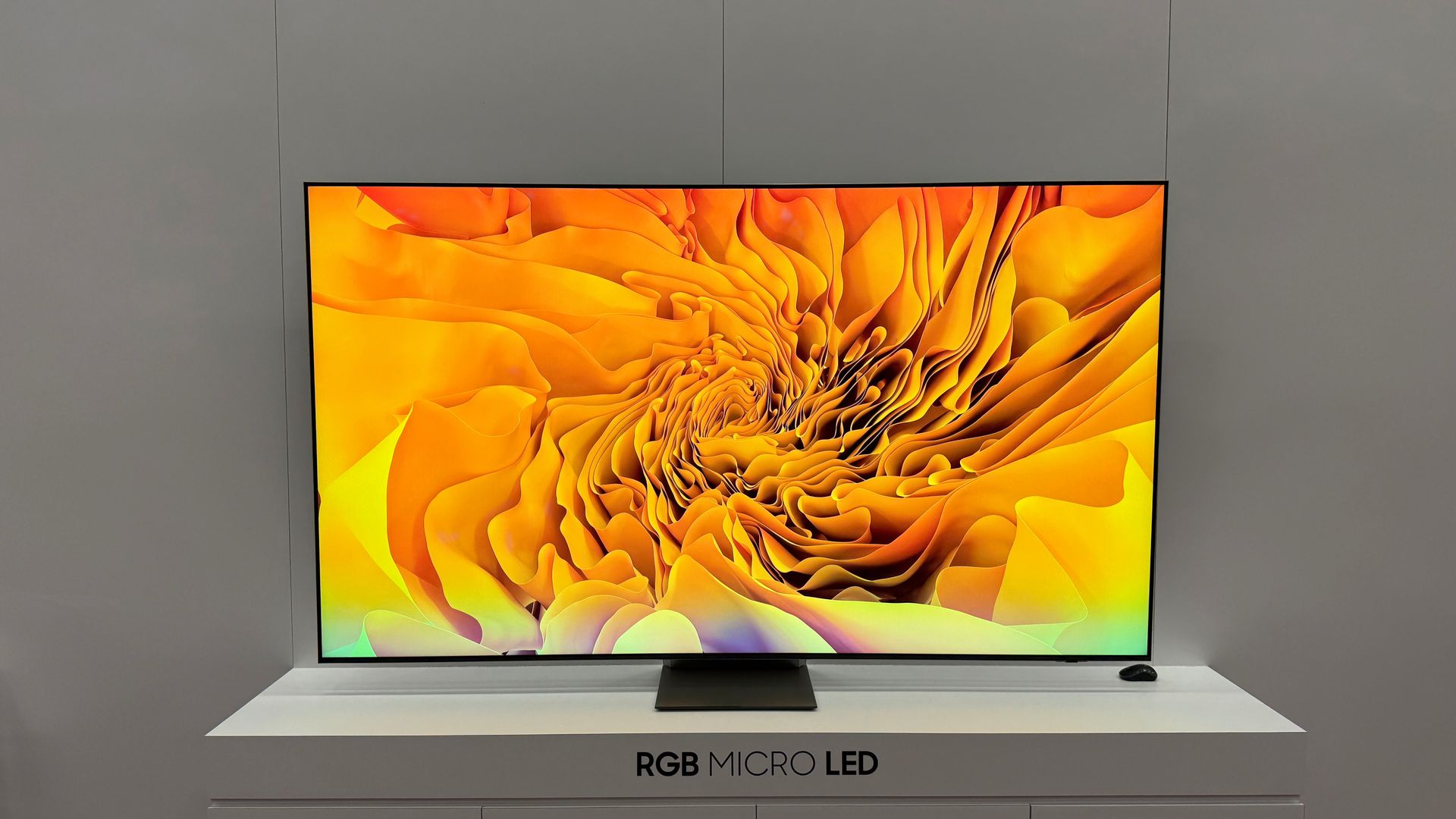 Samsung says a next-gen TV with RGB backlight is still coming this year ...