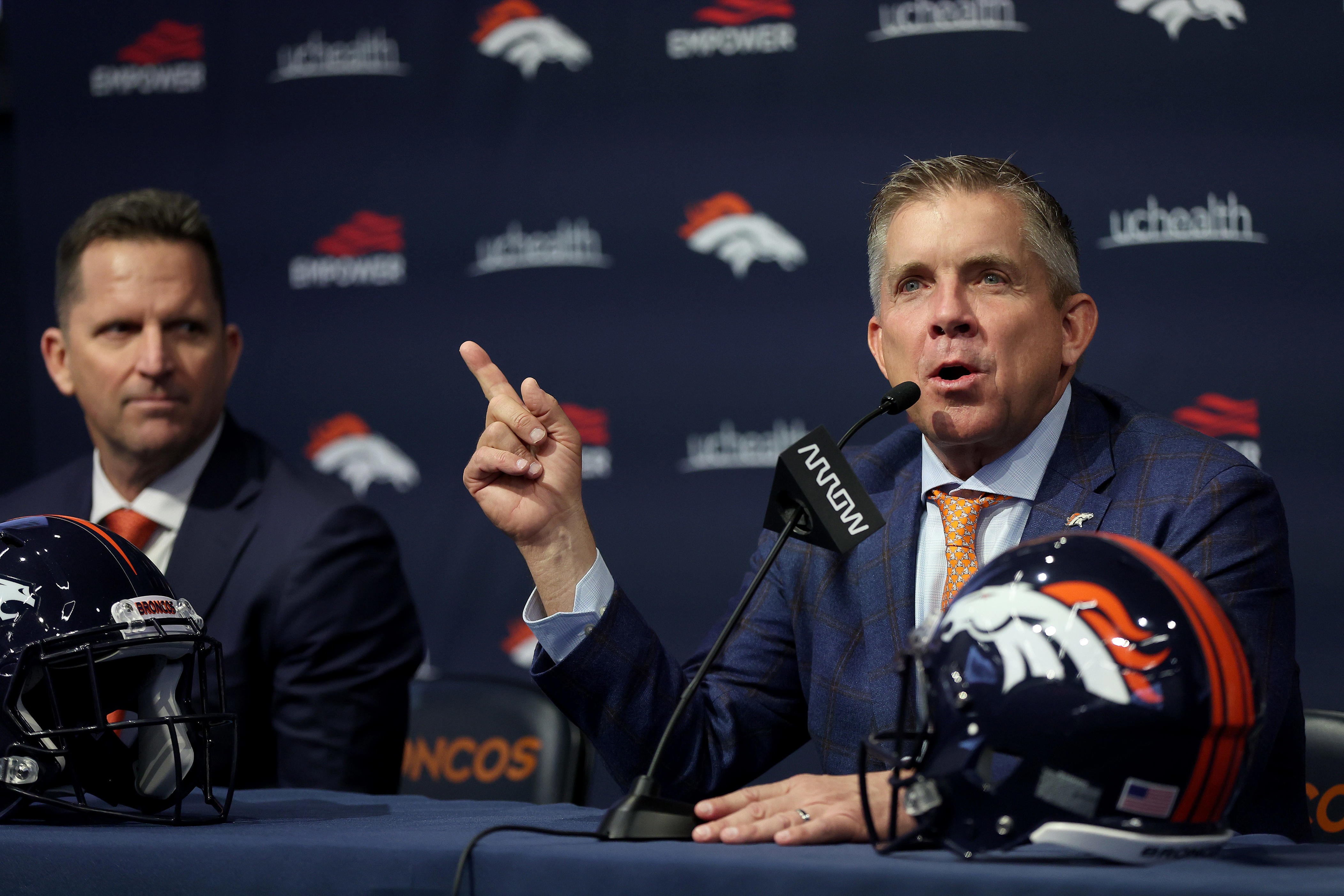 Watch the Broncos' pre-draft press conference