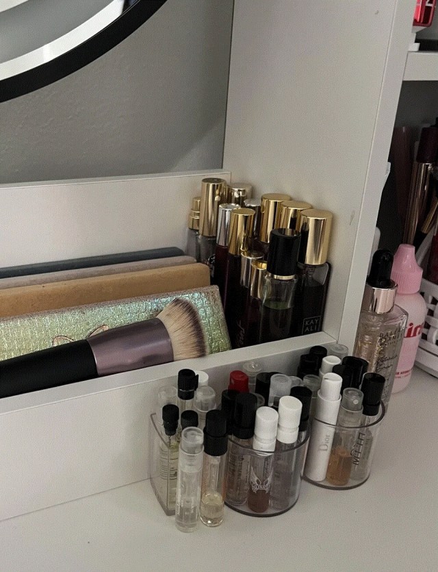 Makeup enthusiast shares brilliant way to reuse common household items ...