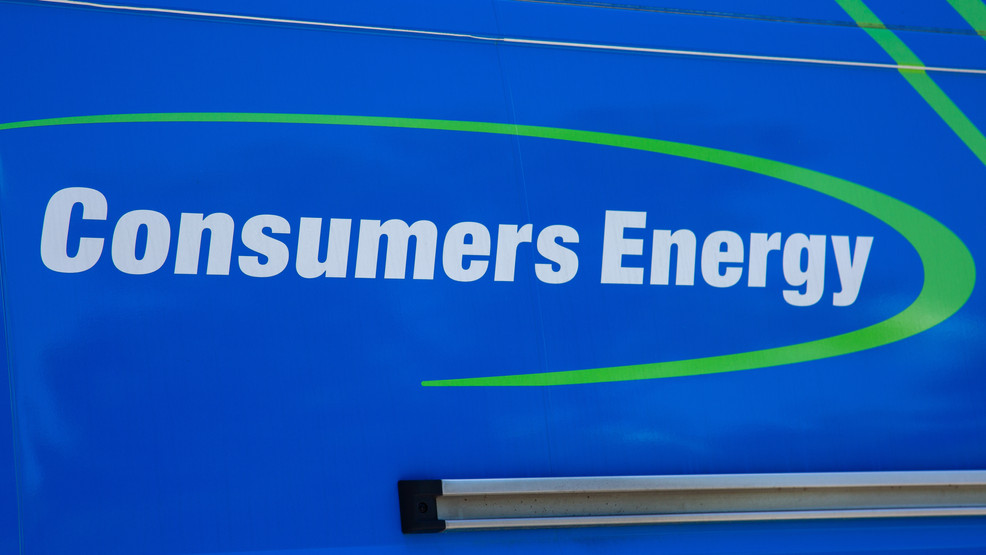 Consumers Energy working to restore power by Saturday morning after ice ...