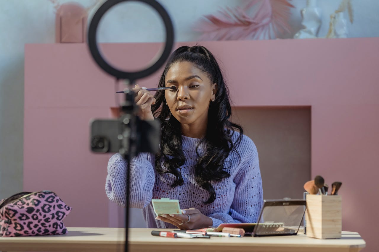 How To Navigate The Impact Of Social Media On Your Health