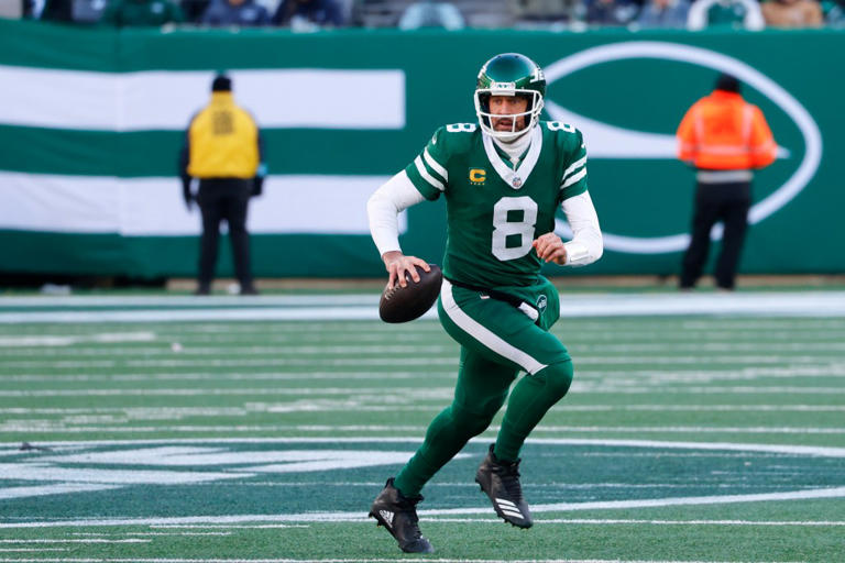 Aaron Rodgers reveals he’s dealing with challenges in personal life ...