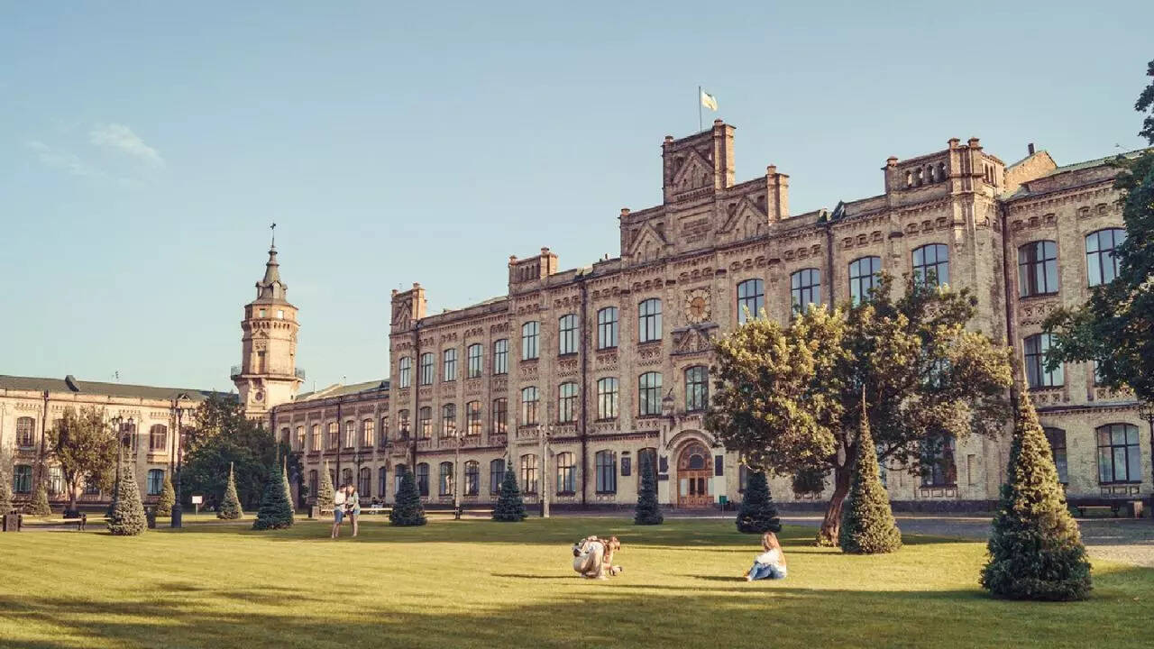 'Vivek, RFK Jr, Pete Hegseth': List of 'MAGA leaders from Harvard' goes ...