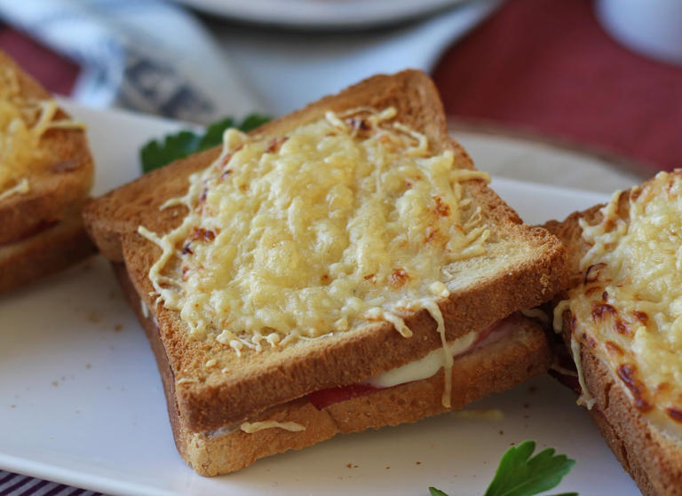 Croque monsieur with airfryer