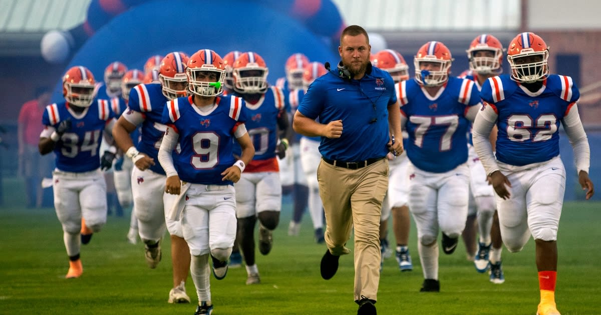 Bartow (Fla.) head football coach arrested for inappropriate behavior ...
