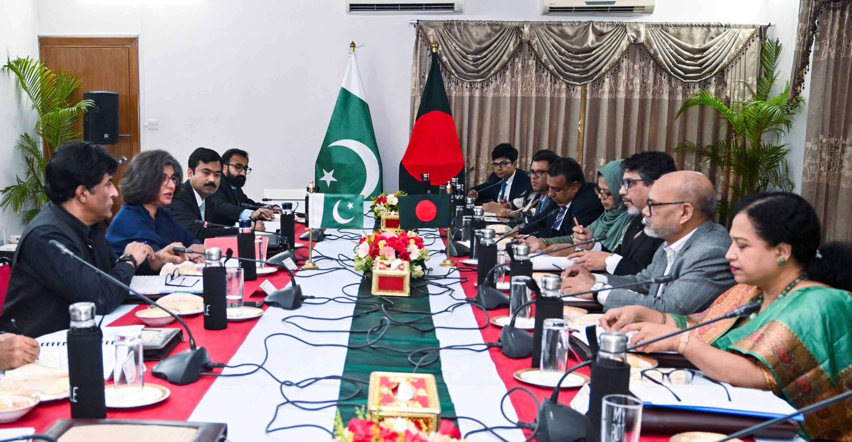 Bangladesh demands genocide apology for 1971 atrocities as talks with ...