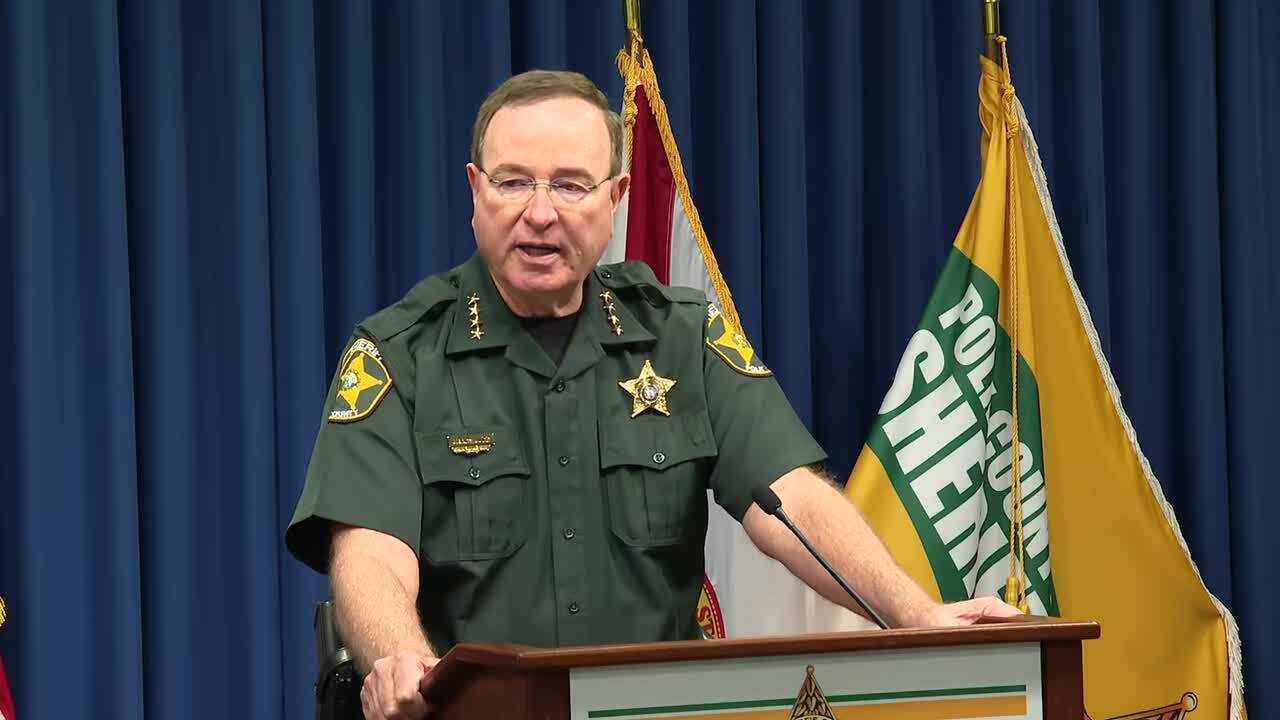 Florida school football coach arrested for inappropriate behavior with ...