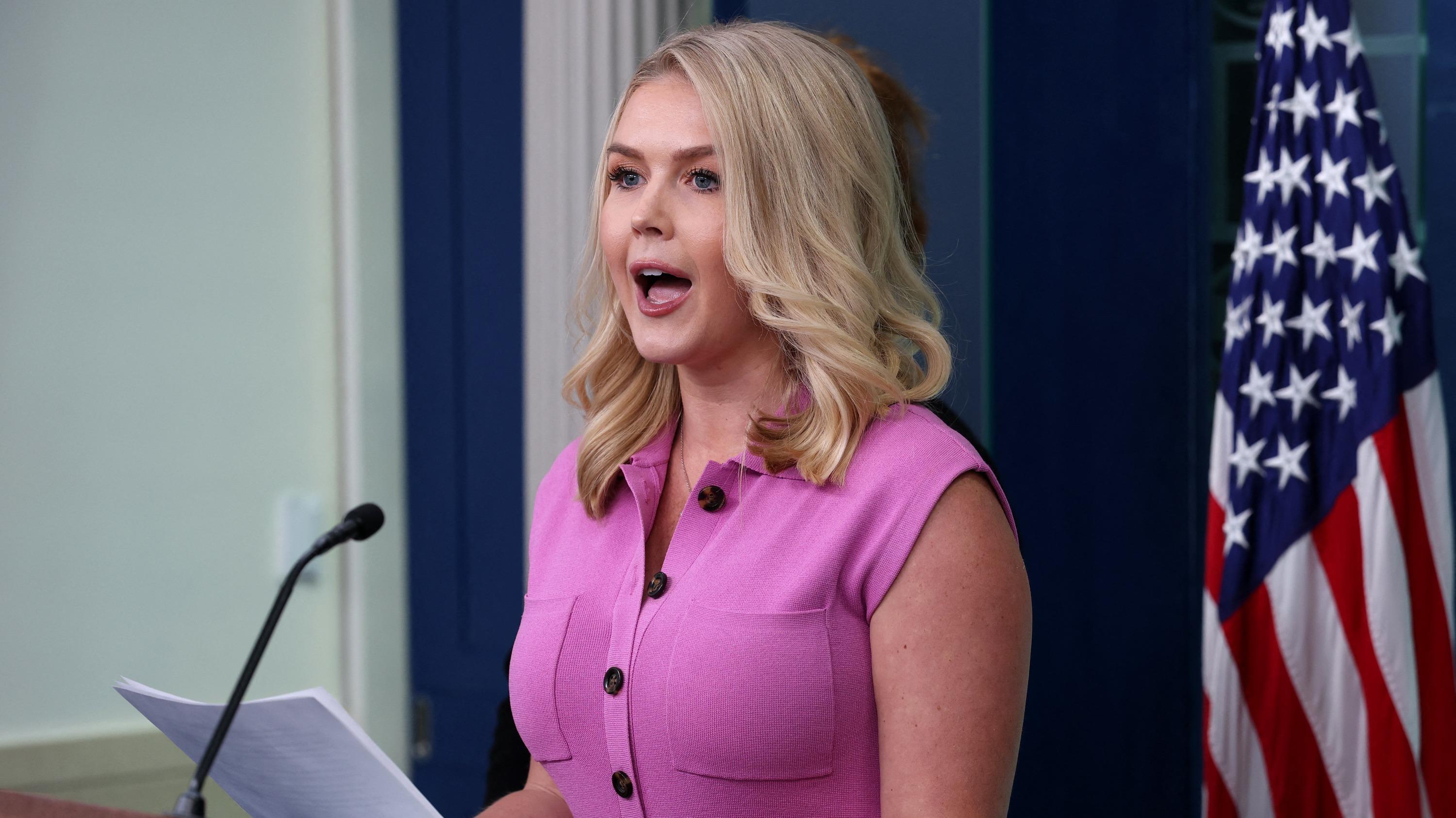 Ce détail dans la tenue de la porte-parole de Donald Trump qui fait ...