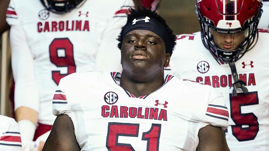 Key Positional Battles to Watch Out for During South Carolina's Spring Game