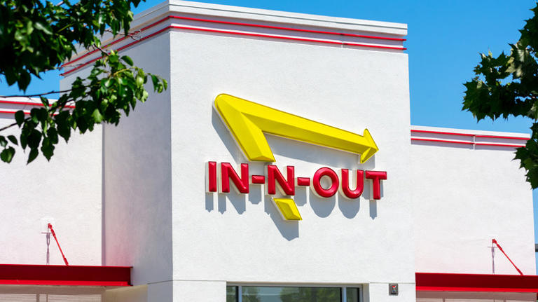 Does In-N-Out's Secret Menu Really Have A Breakfast Burrito On It?