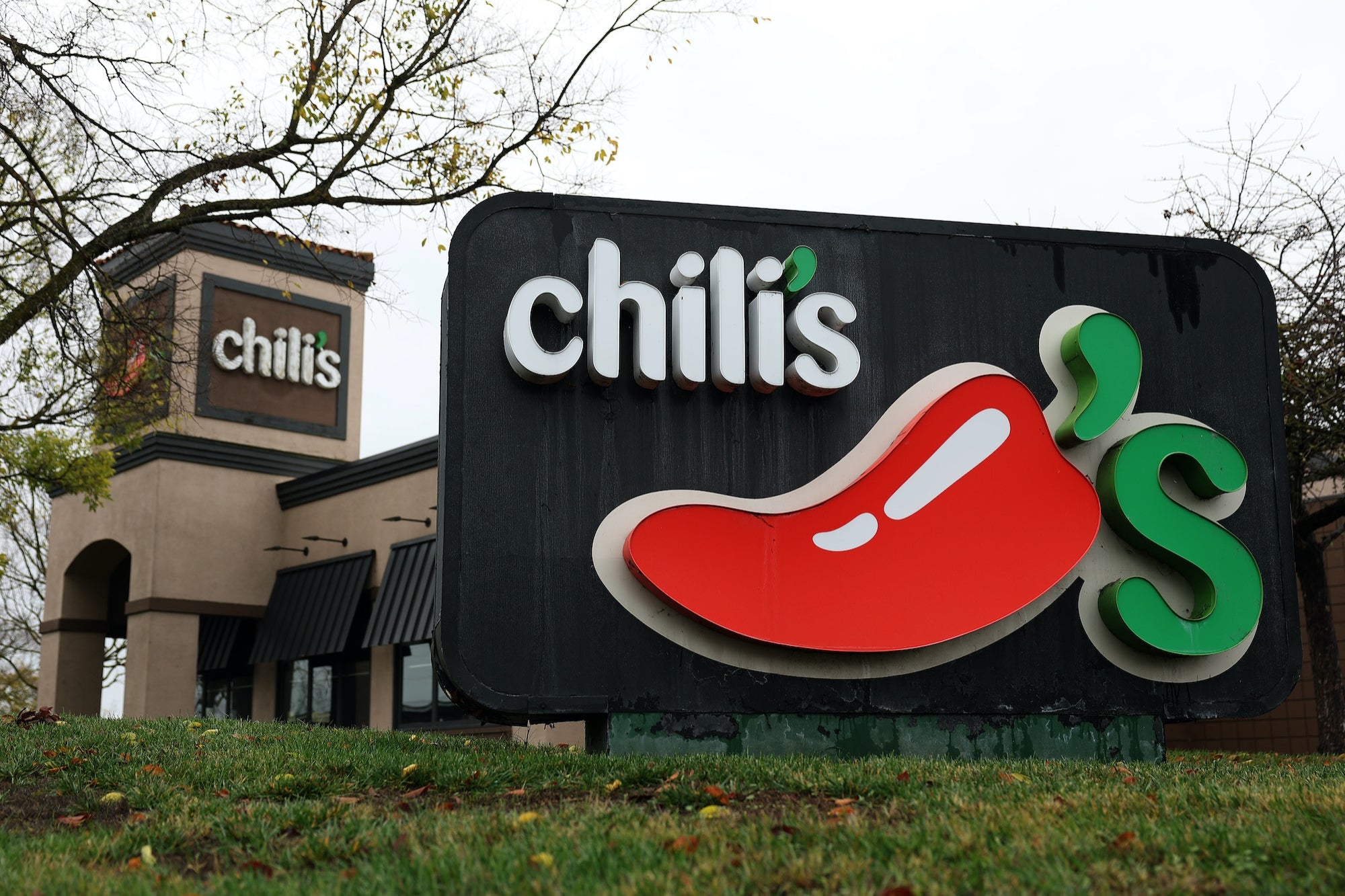 Chili's Is Taking Aim at McDonald's (Again) With a New, Quarter Pounder ...