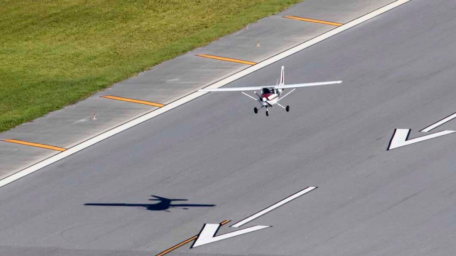 Small airplane hijacked in Belize, suspect dead