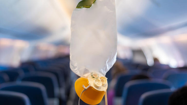 What Happens If An Airplane Window Breaks During A Flight?