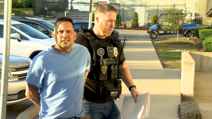 Suspect in deadly stabbing outside Madison elementary school arrested