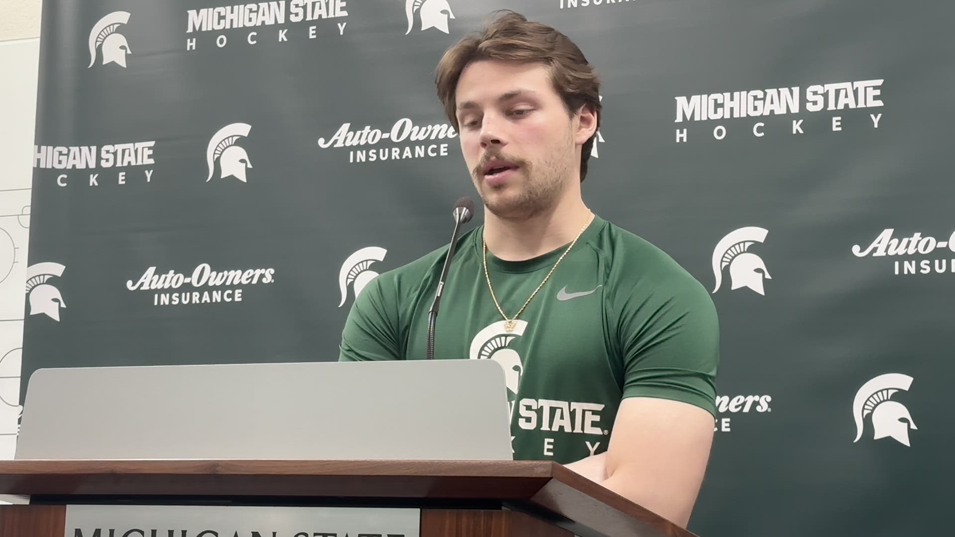 WATCH: Hobey Baker Winner Howard Talks Returning to MSU, More